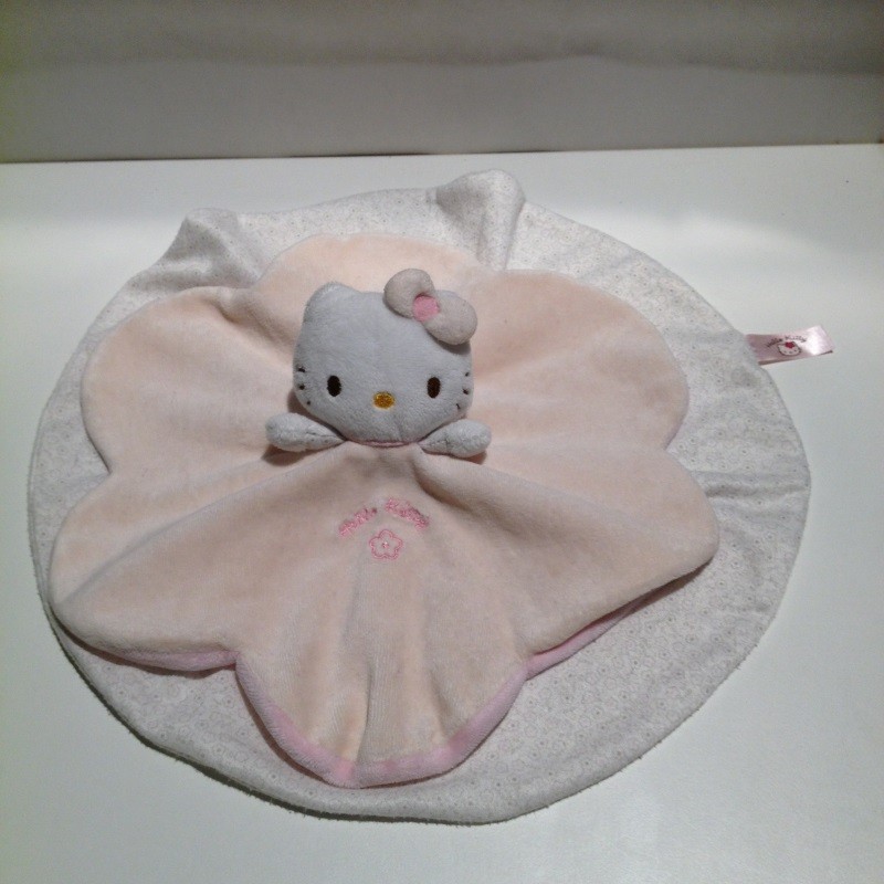 Doudou Hello Kitty Plat Rond Rose et Blanc - 123 DOUDOU